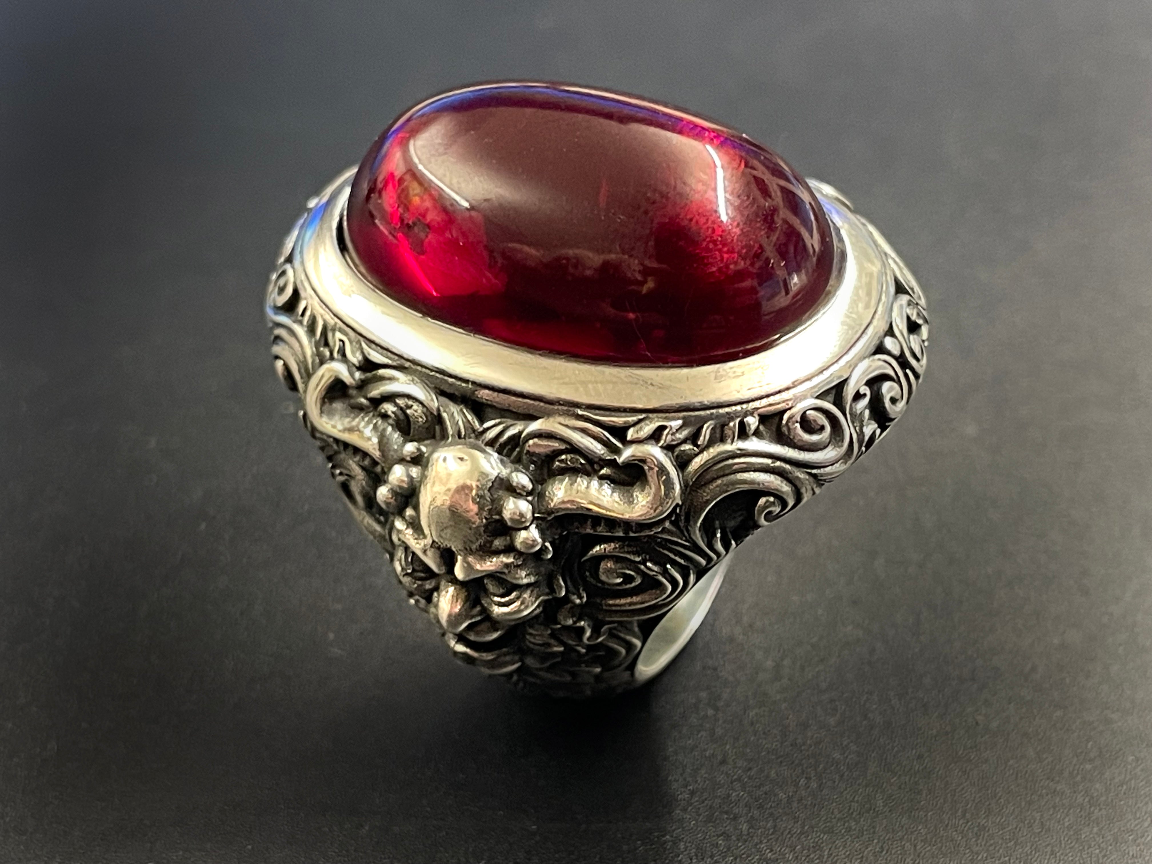 Devil's Blood Ring – Mortis Ores